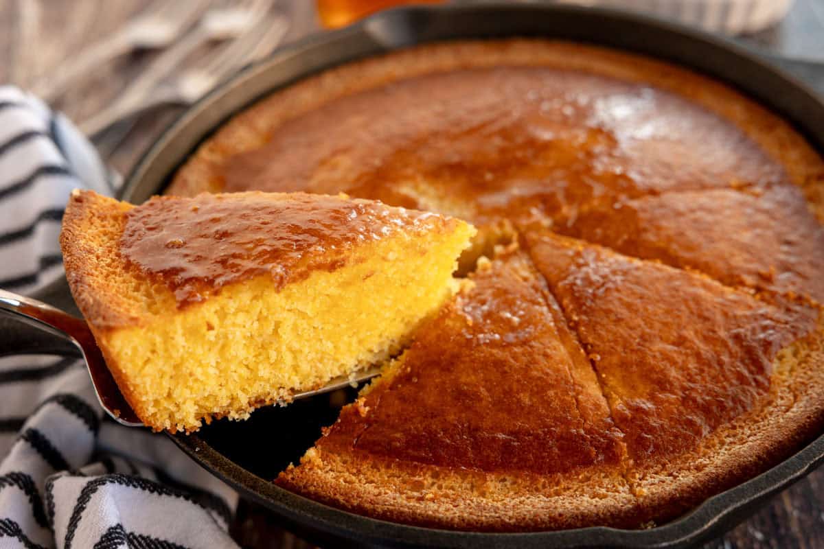 Skillet Cornbread Recipe (from scratch) - Kylee Cooks