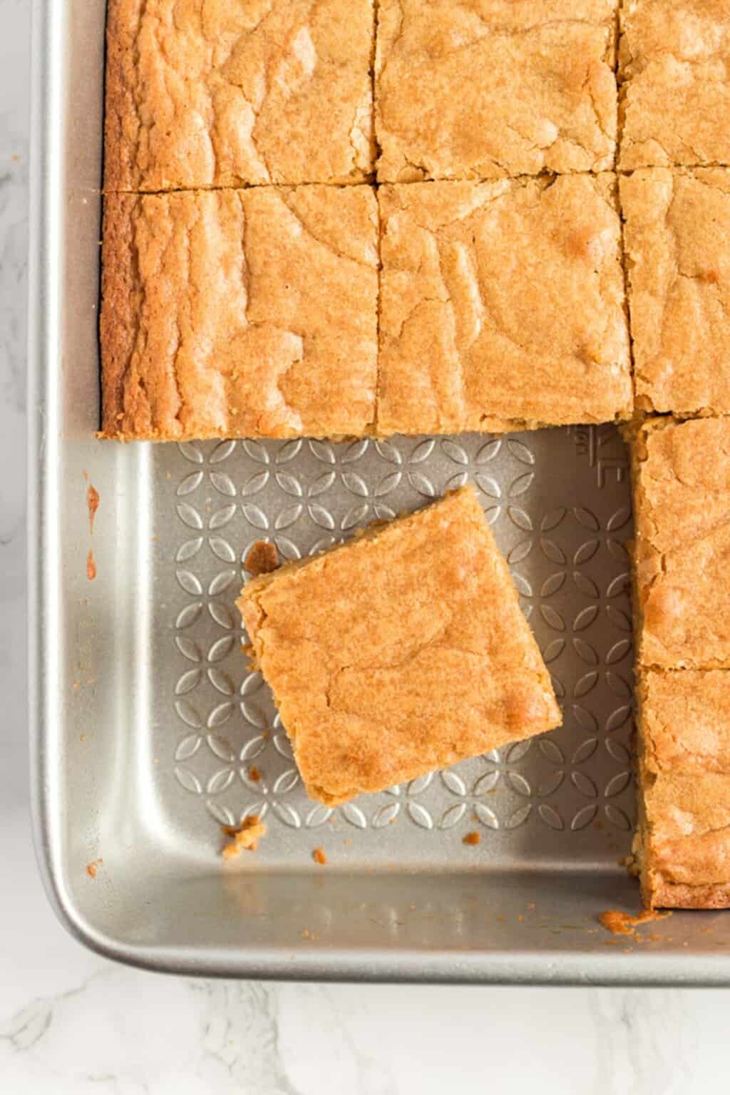Easy Blondie Recipe (aka Blondie Brownies) - Kylee Cooks