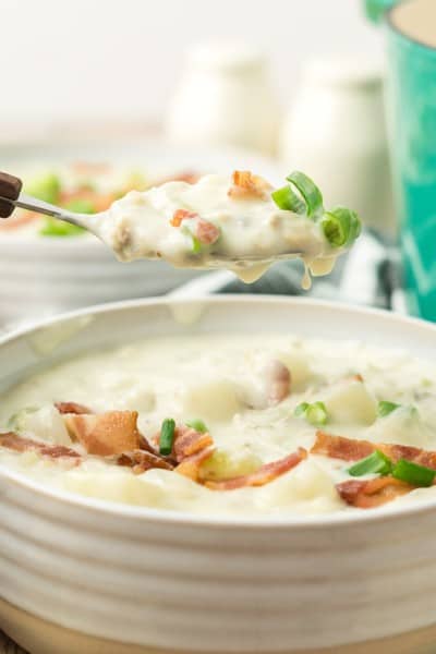Thick and Creamy New England Clam Chowder - Kylee Cooks