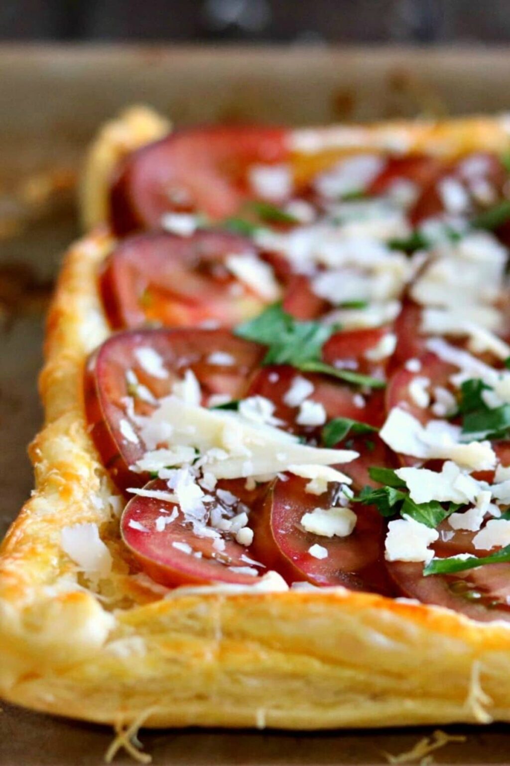 Puff Pastry Tomato Tart (20 Minute Recipe) - Kylee Cooks