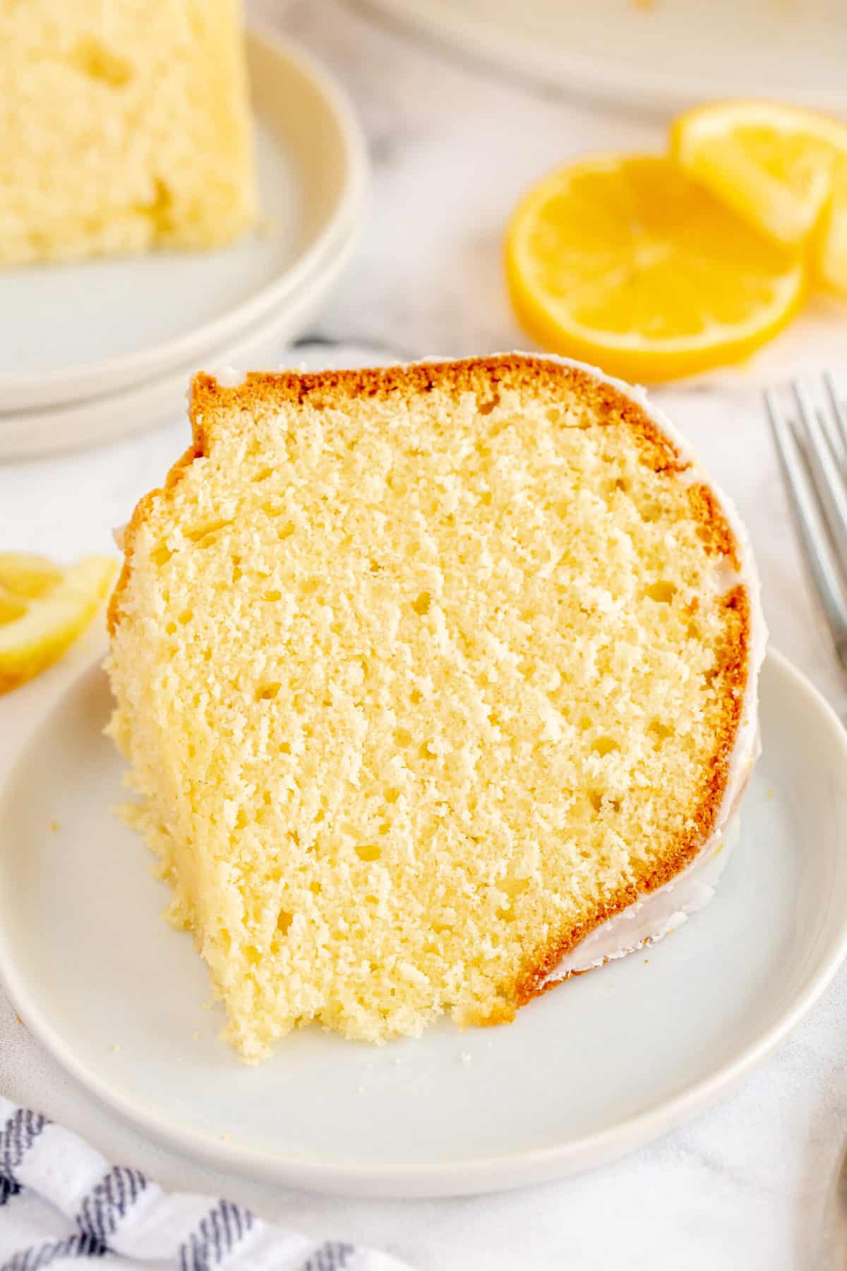 Lemon Bundt Cake Super Easy Recipe Kylee Cooks Lemon Bundt Cake Super Easy Recipe Kylee Cooks