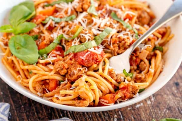 Turkey Bolognese Recipe - Kylee Cooks