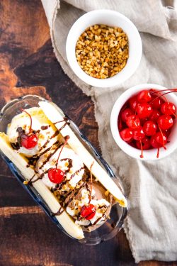 How to Make a Banana Split - Kylee Cooks