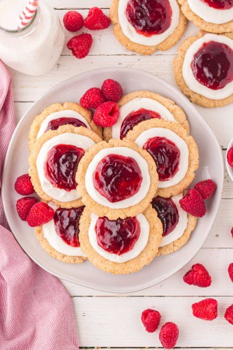 Raspberry Cheesecake Cookies (copycat recipe) - Kylee Cooks