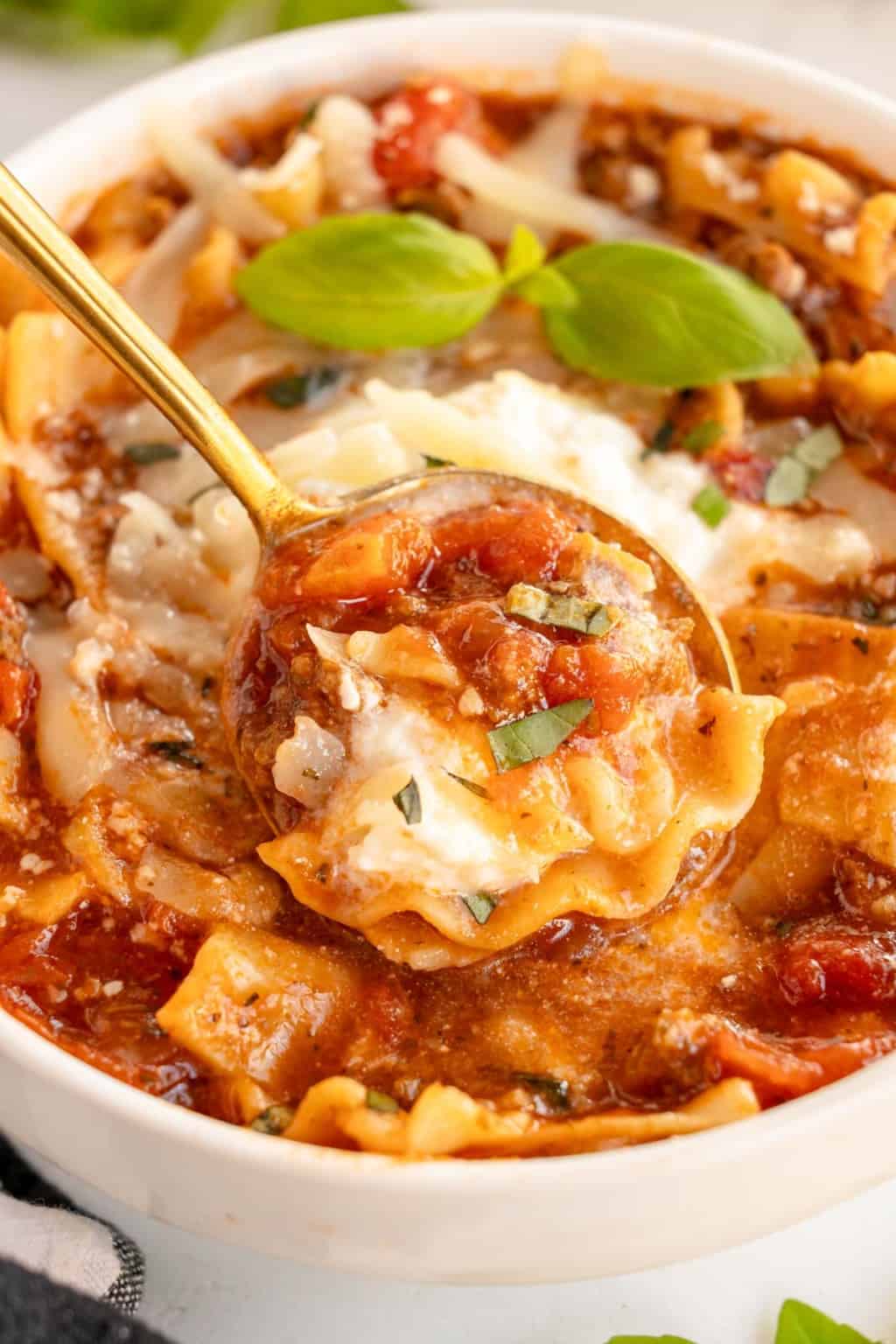 Slow Cooker Lasagna Soup - Kylee Cooks
