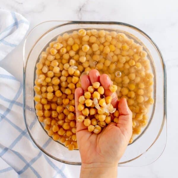How to Remove the Shells from Chickpeas (aka Garbanzo Beans) - Kylee Cooks
