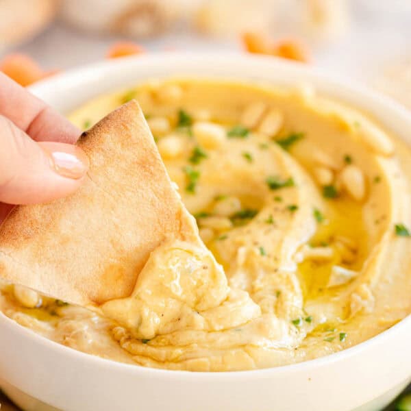 The Best Roasted Garlic Hummus - Kylee Cooks