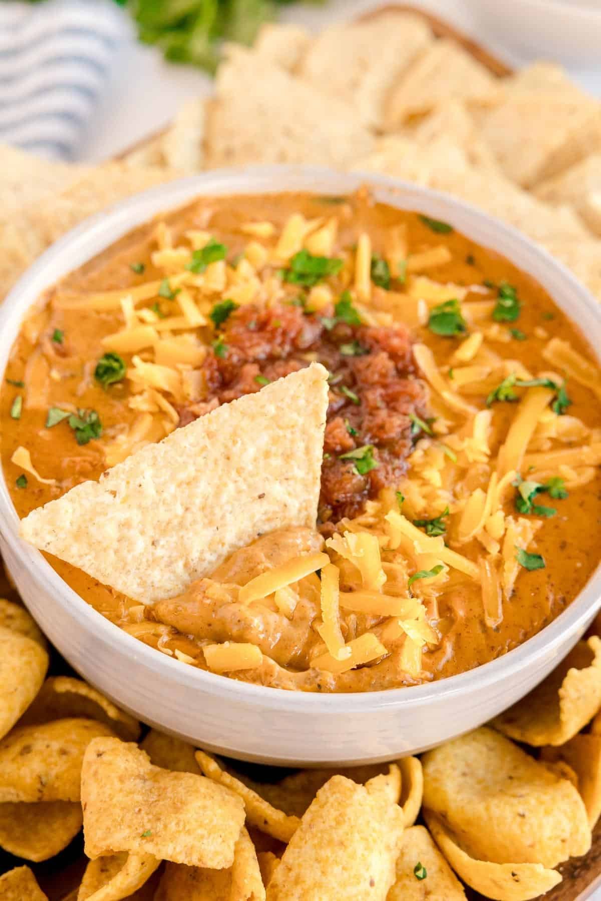 Easy Chili Cheese Dip (Ready in 15 Minutes) - Kylee Cooks